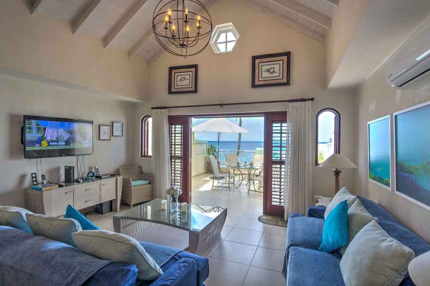 Luxurious 3 Bed 3 Bath Penthouse Offering Sea Views And Affordable Beach Holiday - Barbados