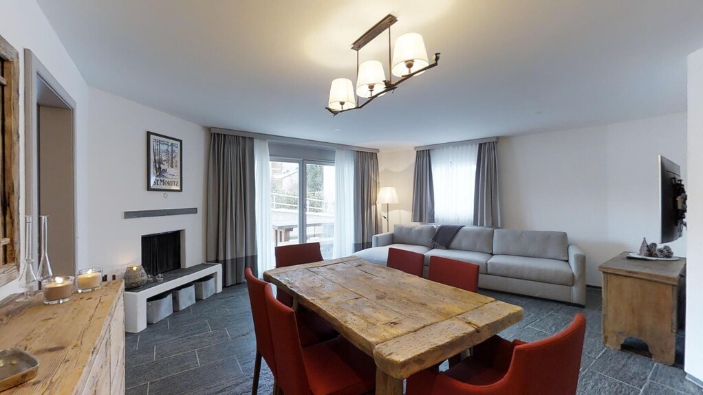 Appartement De 3 Pièces Au Rez-de-chaussée, Environ 90 M2. - Samedan