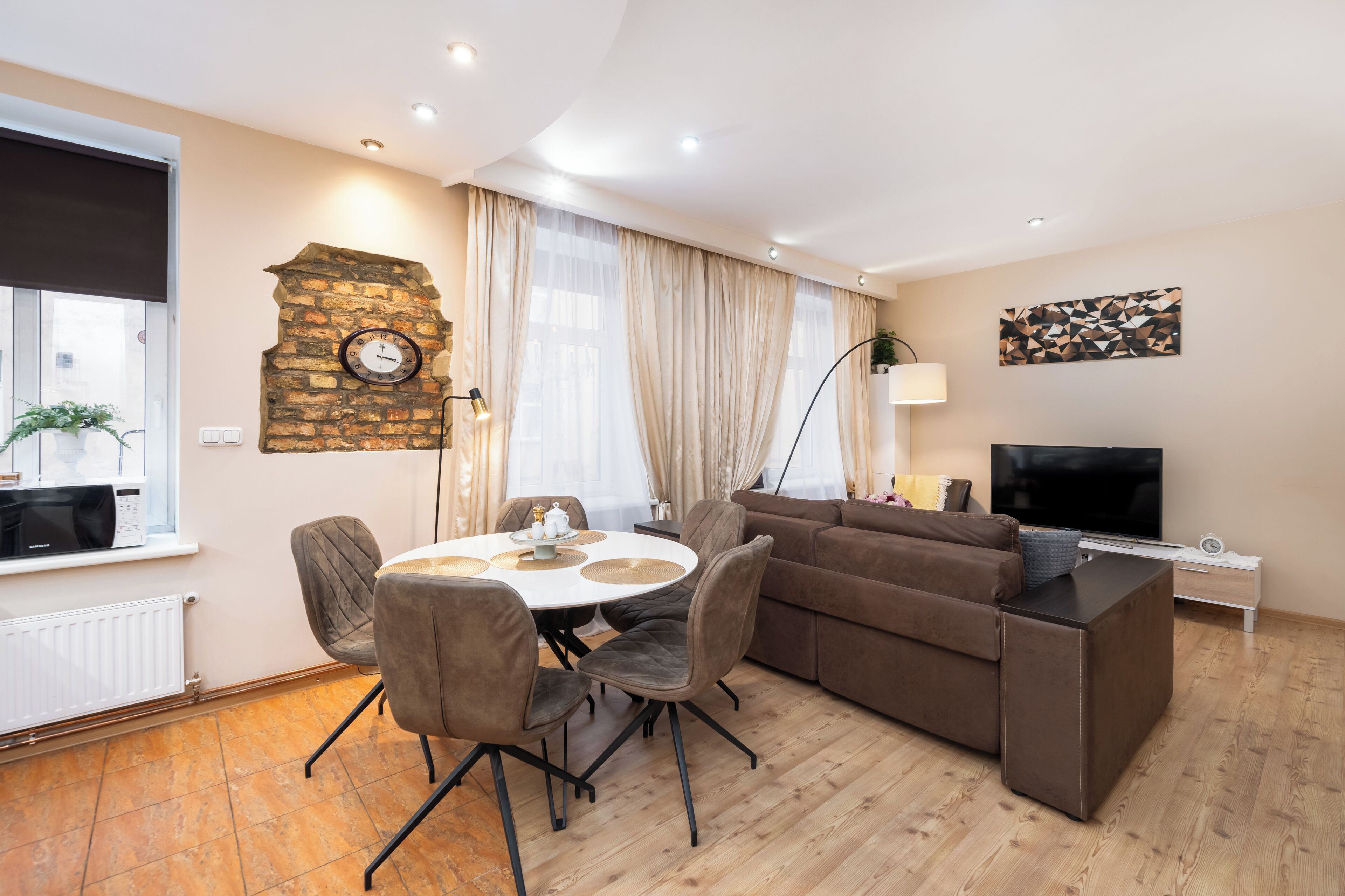 ÁMbar Báltico En Distrito Diplomático + Estacionamiento. - Riga