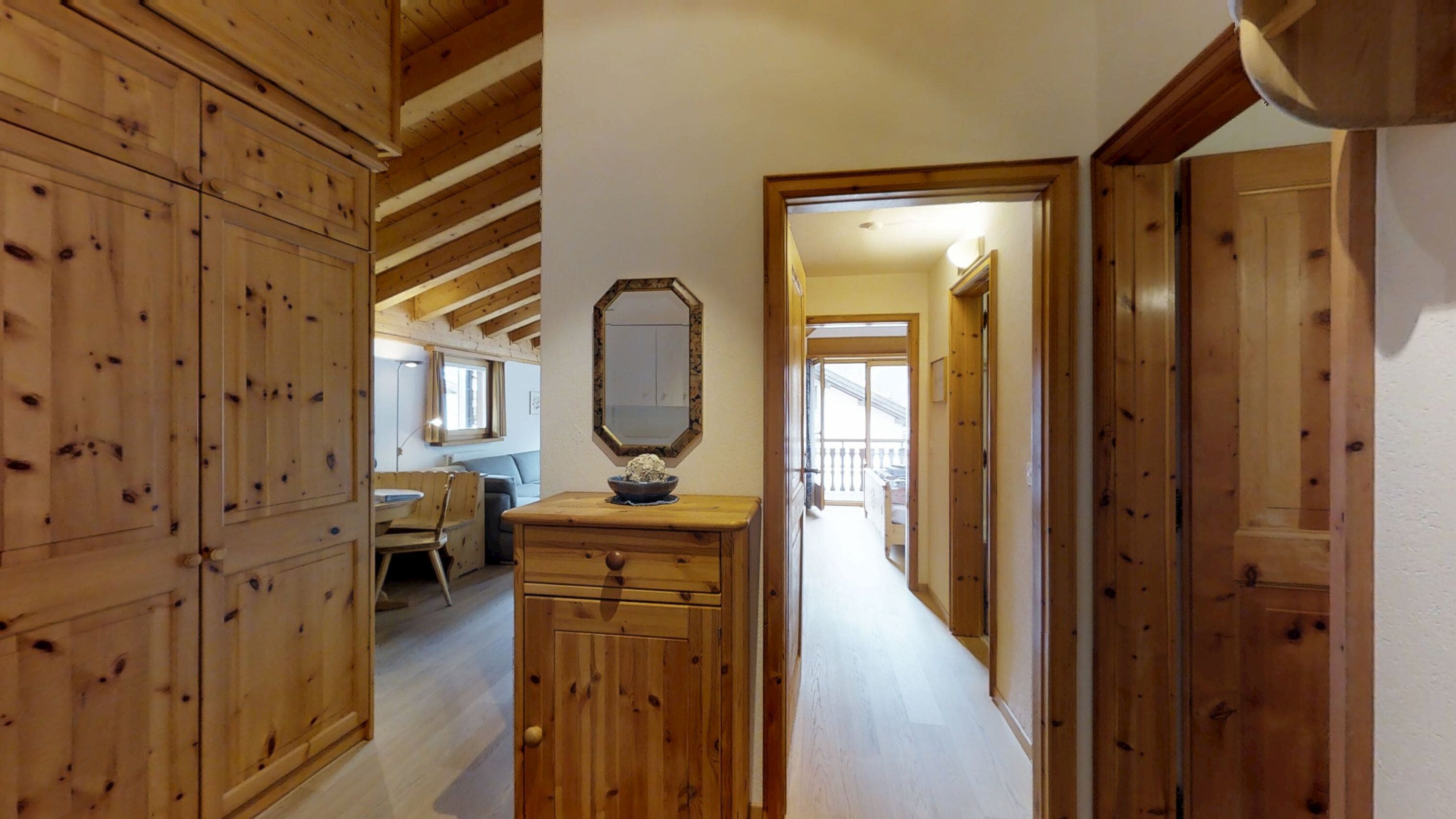 Joli Appartement De 2 Chambres Avec Une Galerie Dans Un Endroit Calme Au Sud-oue - Samedan