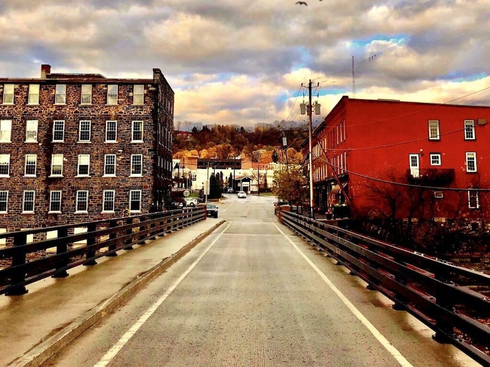 The Inn At Stone Mill - Hudson Valley, NY