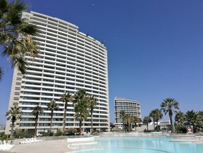 Apartamento luxo, 1 quarto, para não fumantes, vista para a cidade | Banheiro | Chuveiro/banheira combinados, banheira de imersão