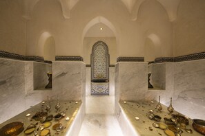 Salas para tratamentos a dois, sauna a vapor, banho turco/hammam