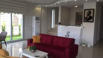 Área de estar no saguão