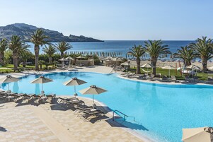 Piscina exterior sazonal 