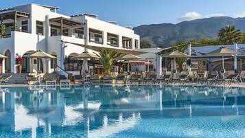 Piscina exterior sazonal