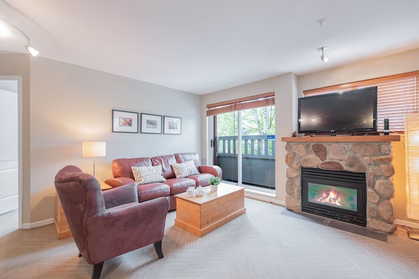 Deer Lodge 255 In The Village - Whistler