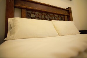 Quarto Triplo Básico, 1 quarto | Com mobília individualizada, ferro/tábua de engomar, Wi-fi grátis