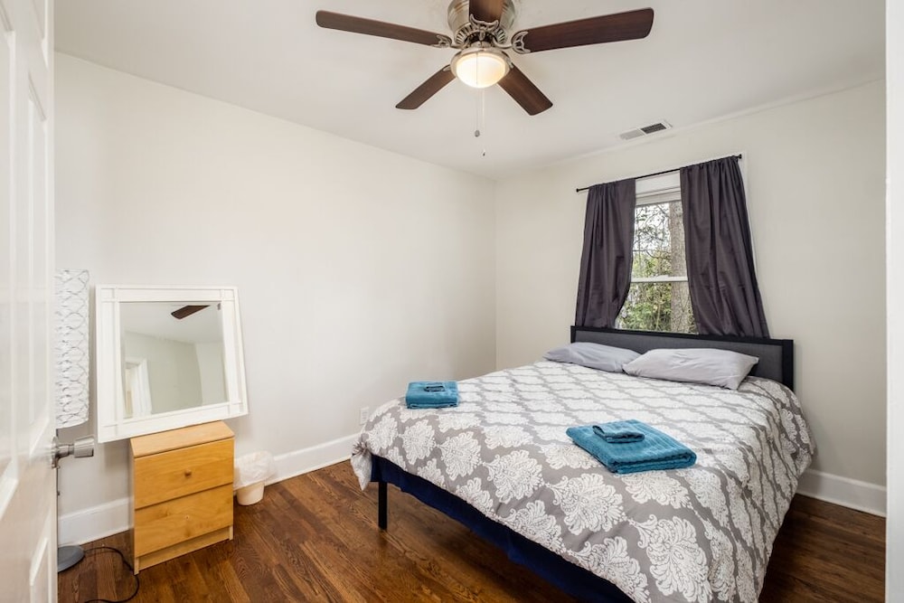 Walking Distance To Restaurants, Breweries And Bars! - Charlotte, NC
