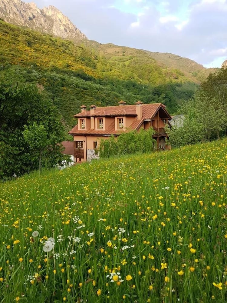 Apartamentos Rurales Buenamadre - Asturies