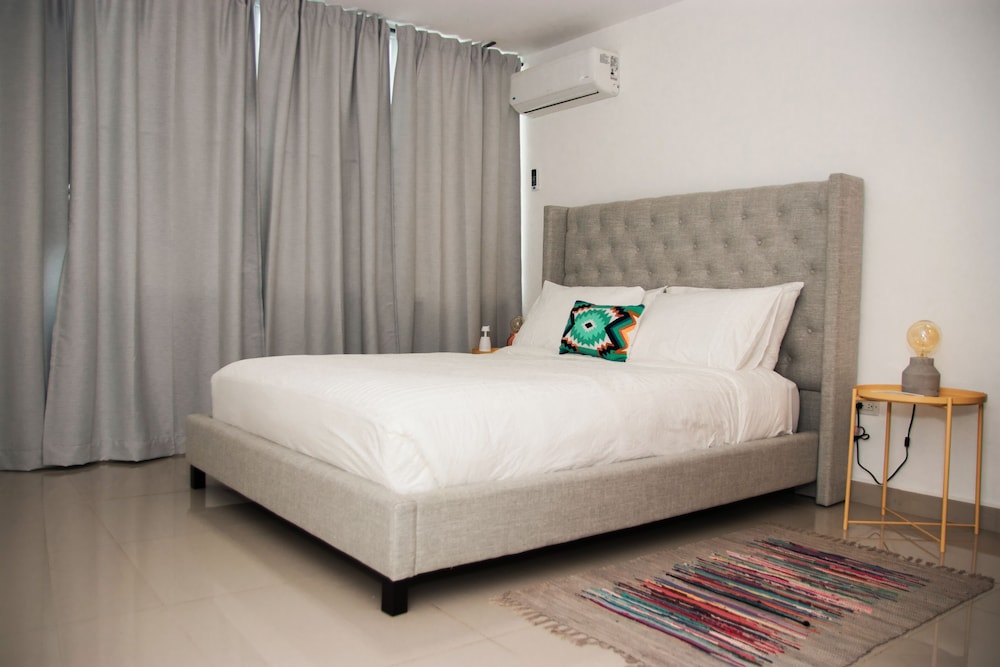 Apartamento Moderno Y Vibrante En El Corazón Del Condado - San Juan