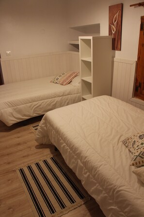 Roupa de cama fornecida, acesso para cadeira de rodas 