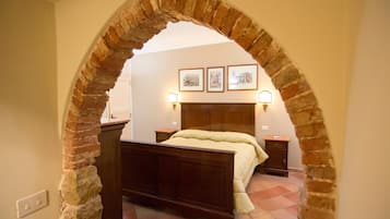 Escrivaninha, Wi-Fi de cortesia, roupa de cama