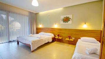 Minibar com produtos grátis, cofre no quarto, Wi-fi grátis