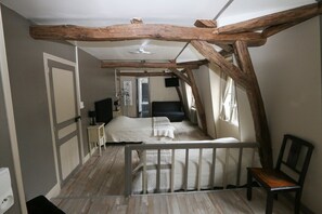 Quarto Familiar | Sala de estar | TV de ecrã plano 