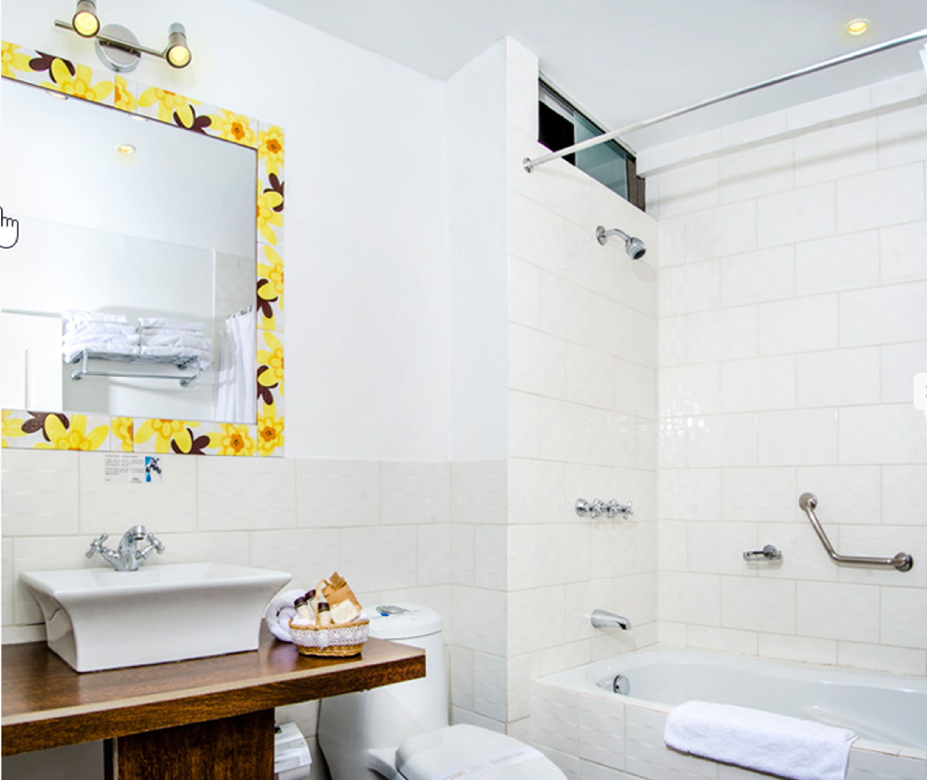 Quarto solteiro standard, 1 cama Queen, para não fumantes | Pia do banheiro