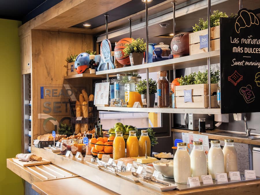 Pequeno-almoço tipo buffet diário (9.50 EUR por pessoa)