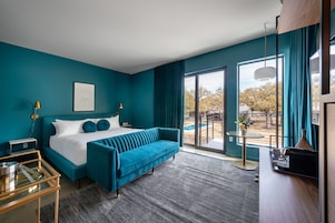 Suite, 1 cama king-size, vista para o jardim | Minibar, cofre no quarto, cortinas/cortinados opacos 