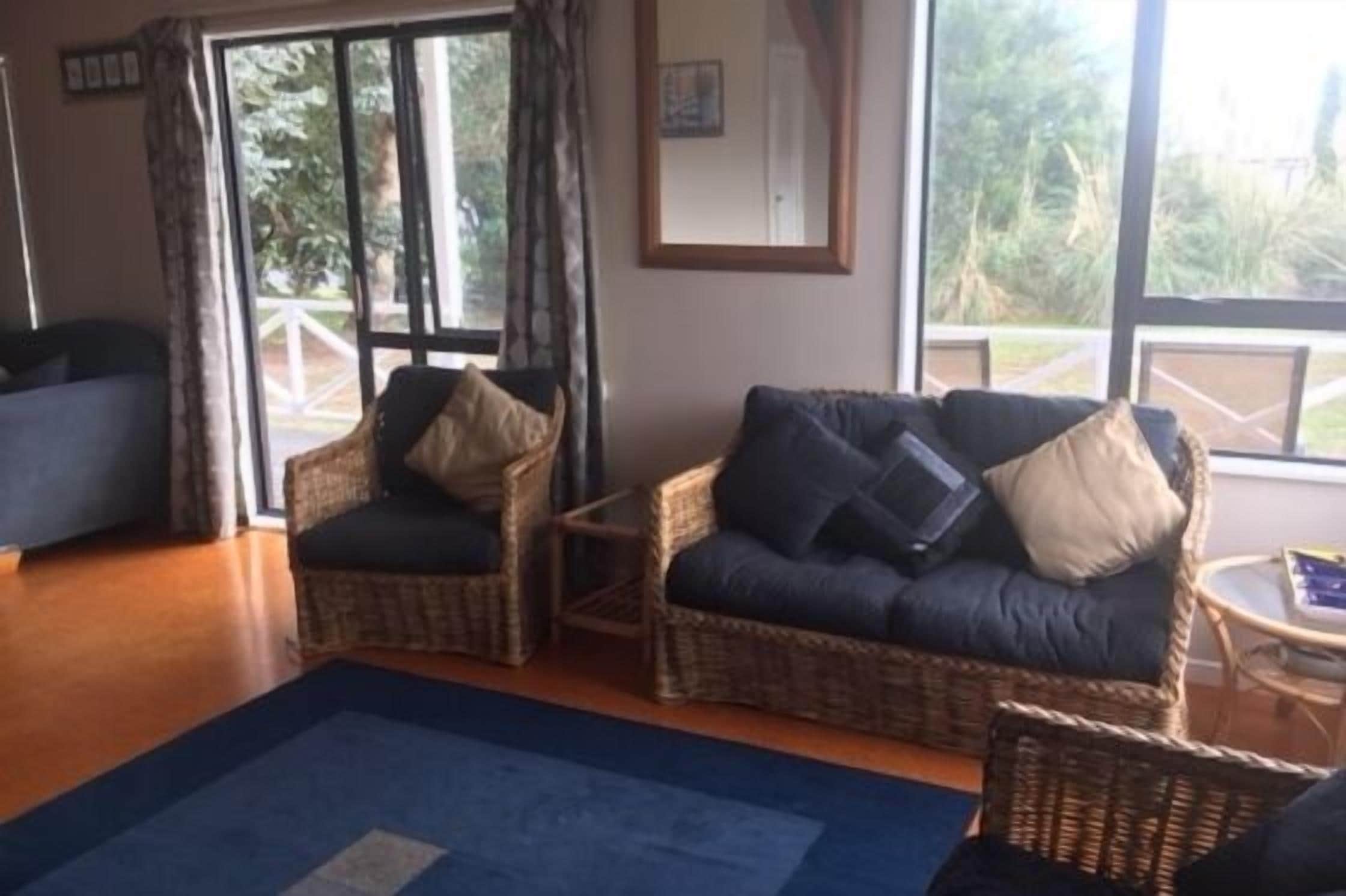 Cozy Two Story Hideaway - Whangamatā