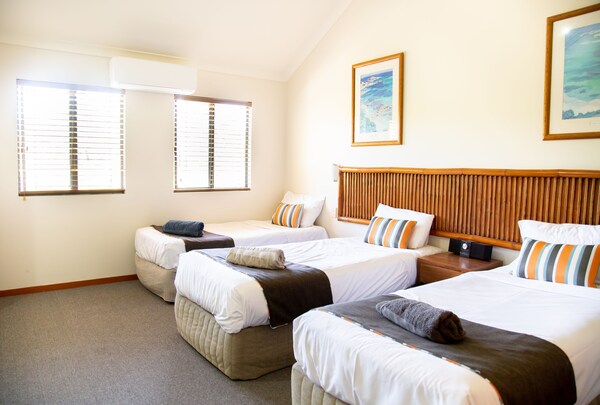Resort Living At Its Best - Broadwater