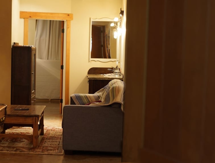 Cozy Upscale Getaway - Fantastic Location - Gibsons