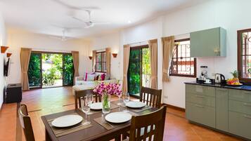 2-Bedroom Pool Villa | Refeições no quarto