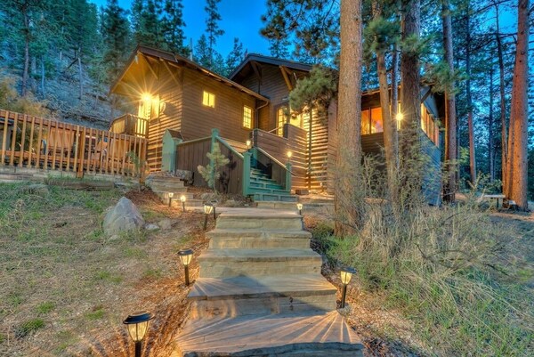\Nprivate , Hot Tub, Mtn \/River Views, Wood Fp - Walk To Town - Estes Park, CO