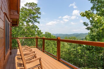 Dollywood, Tennessee Vacation Rentals: house rentals & more | Vrbo
