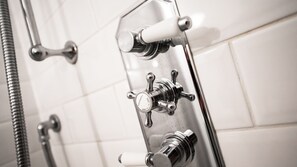 Duche na casa de banho