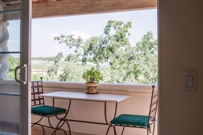 Suite-Estúdio, 1 cama queen-size, não fumadores | Varanda