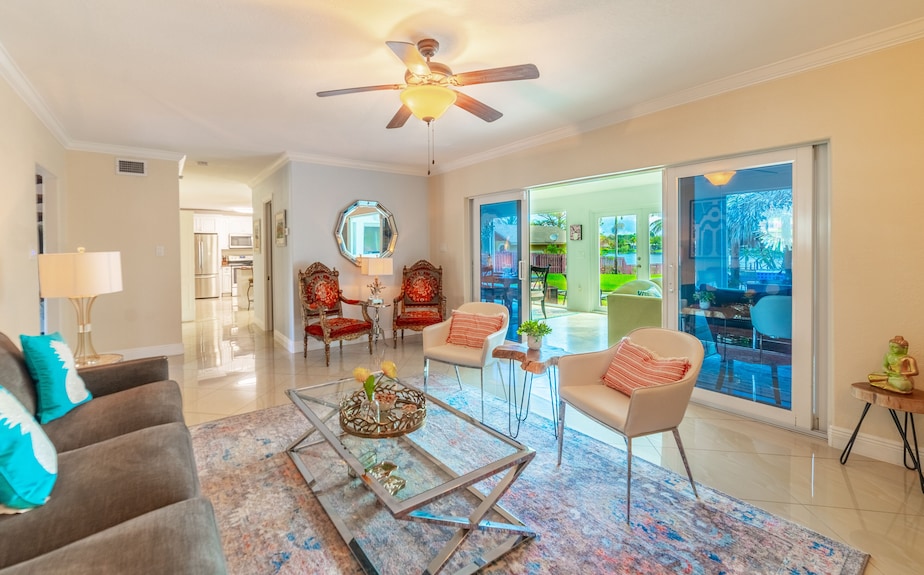 Remodelado, 3300sf, Casa Privada Con Vista Al Lago, 5 Camas, 4 Camas, Capacidad Para 12 Personas, Piscina Climatizada - Lake Worth Beach