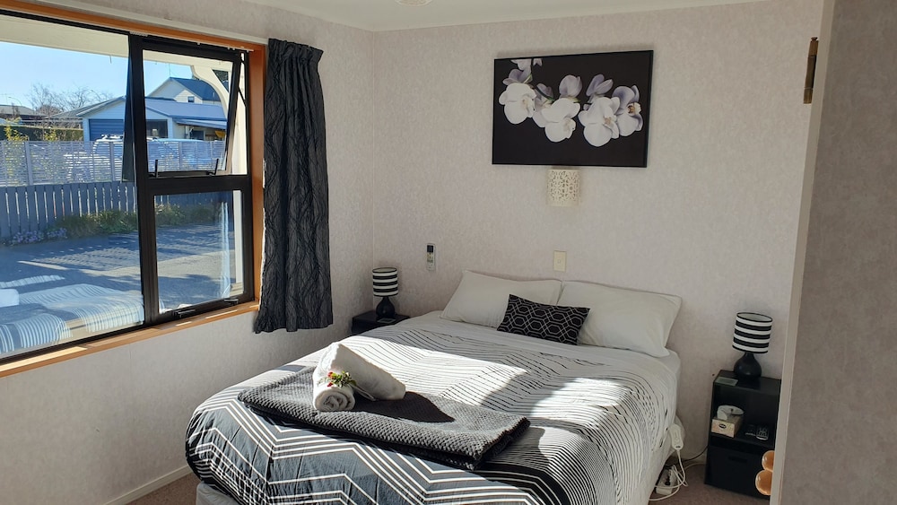 Sundaze Rise -Welcome To A Kiwi Slice Of Heaven-warm Sunny 2 Bed Home - Te Anau
