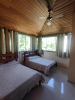 Estúdio básico, varanda, vista para o jardim | Cortinas blackout, Wi-Fi de cortesia, roupa de cama