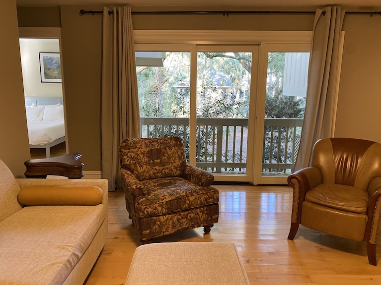 Quiet Convenience On A Cul-d-sac, A Home Builder Owner Who Loves Dogs! - Kiawah Island, SC