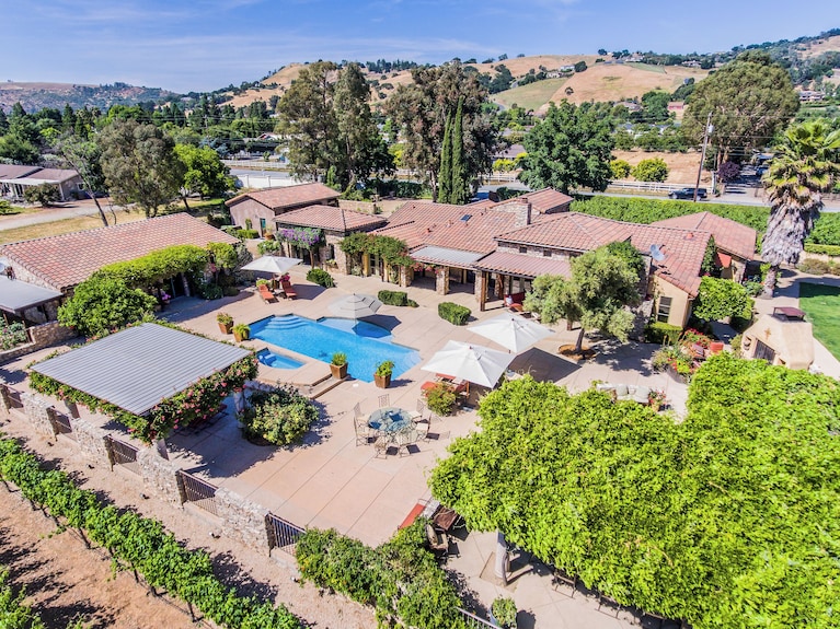Estudio Junto A La Piscina Con Cama Extragrande Y Entrada Privada En El Viñedo - Morgan Hill, CA