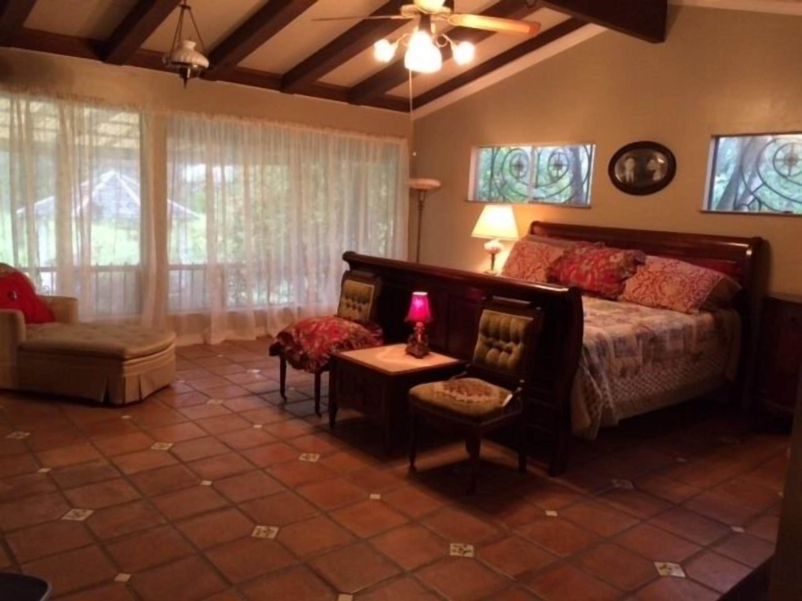 The River House Retreat - San Marcos, TX