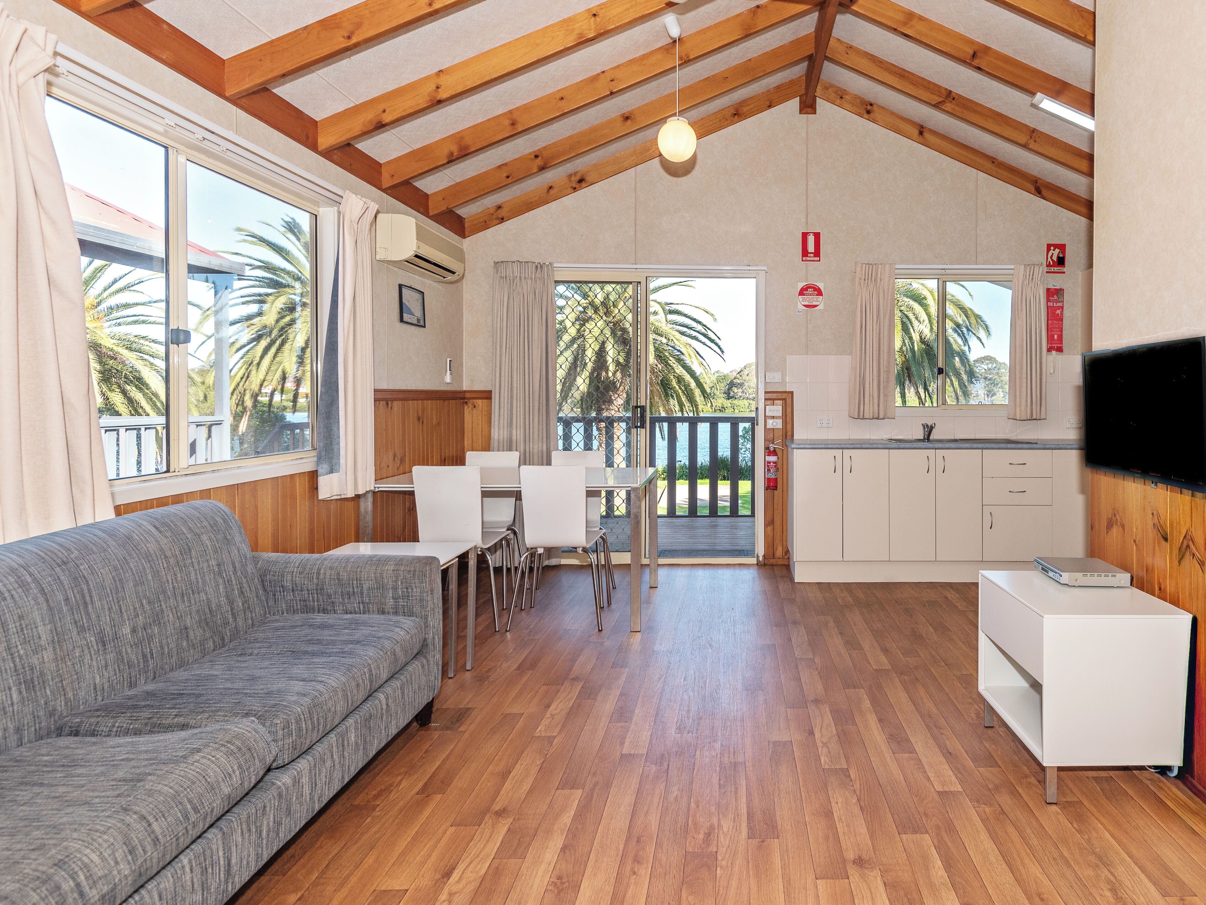 Standard Riverview 2 Bedroom Spa Villa - Not Pet Friendly | Vista do quarto