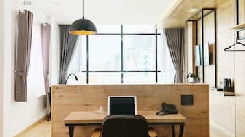 Quarto casal panorâmico | Cofres nos quartos, individualmente decorados