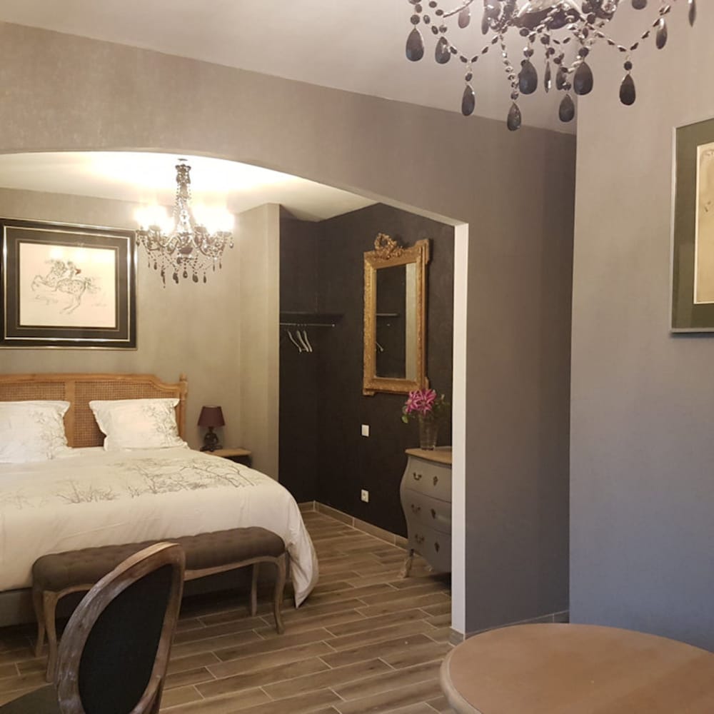 La Table De Pierre - Dordogne