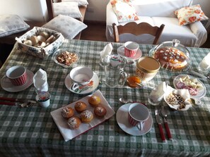 Café da manhã continental grátis todos os dias