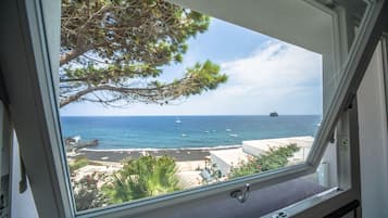 Apartamento, 3 quartos, vista para o mar (Libeccio) | Vista do quarto