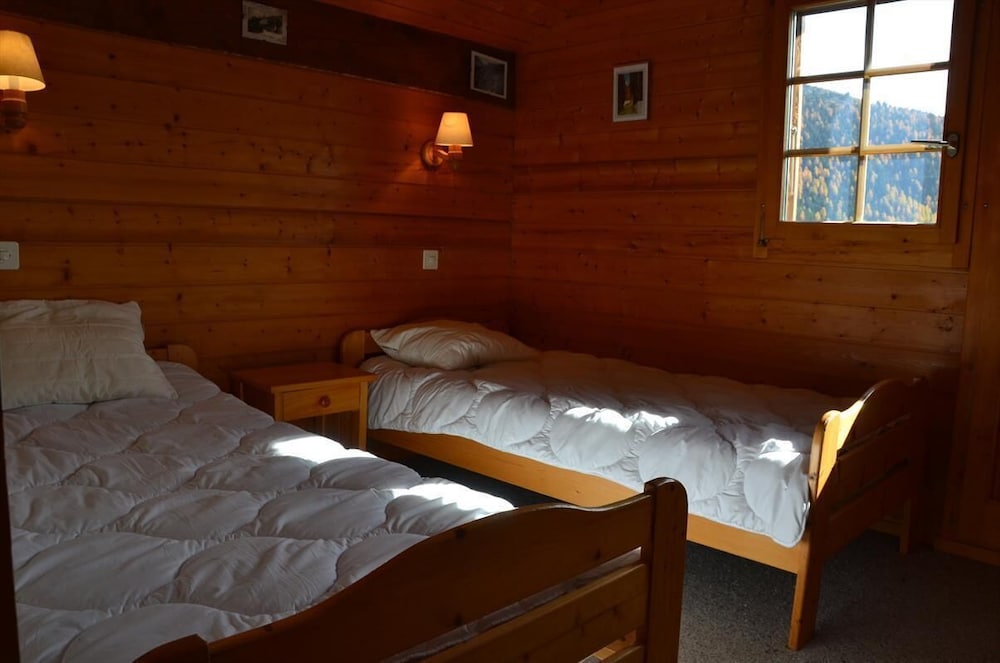 Buiten: Chalet In Chandolin, Voor 4-6 Personen, Balkon, Terras, Gazon Met Tuinmeubilair - Zwitserland