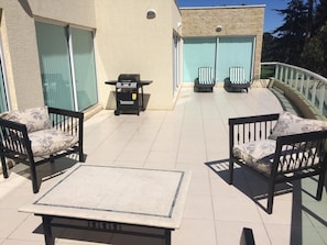 Apartamento Familiar, 4 quartos, casa de banho privativa, vista para o campo de golfe | Varanda