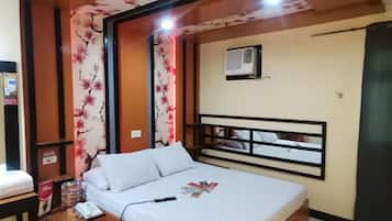 Quarto Executivo, 1 cama queen-size | Cofre no quarto, quartos insonorizados, roupa de cama fornecida