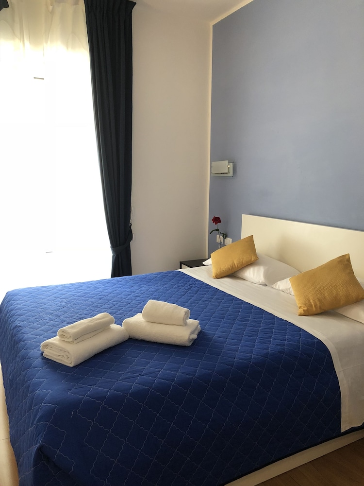 Residenza Giulia Al Colosseo - Rome