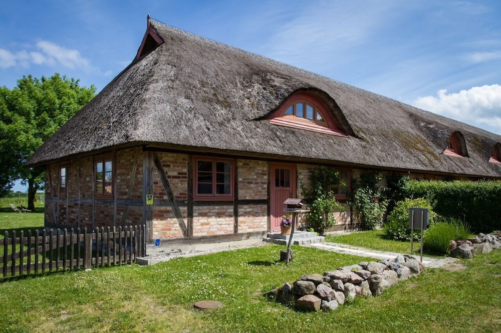 Cottage Sur La Baie De Greifswald Entre Le Soleil Des îLes De Rügen Et De Usedom - Loissin