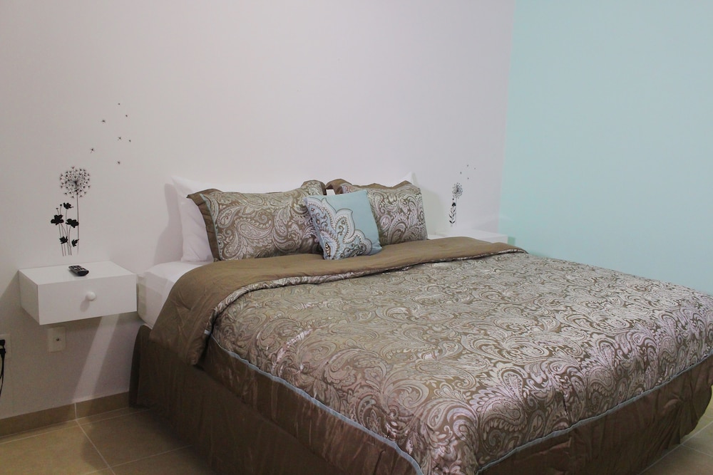 Casa Nueva Y Moderna Blanca Para 8 A 10 Personas C/vigilancia Y A/a - Playa del Carmen
