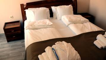 Quarto Duplo Standard | Quartos insonorizados, ferro/tábua de engomar, Wi-fi grátis