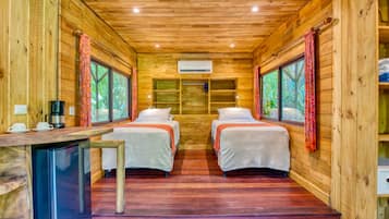 Cabina | 1 quarto, cofres nos quartos, Wi-Fi de cortesia, roupa de cama