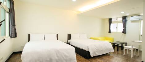 Quarto quádruplo família, 2 camas de casal, para não fumantes | 7 quartos, roupas de cama premium, edredons de pluma